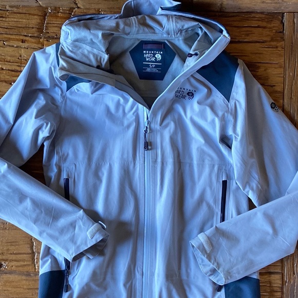 Mountain Hardwear | Jackets & Coats | Mountain Hardwear Hooded Rain ...